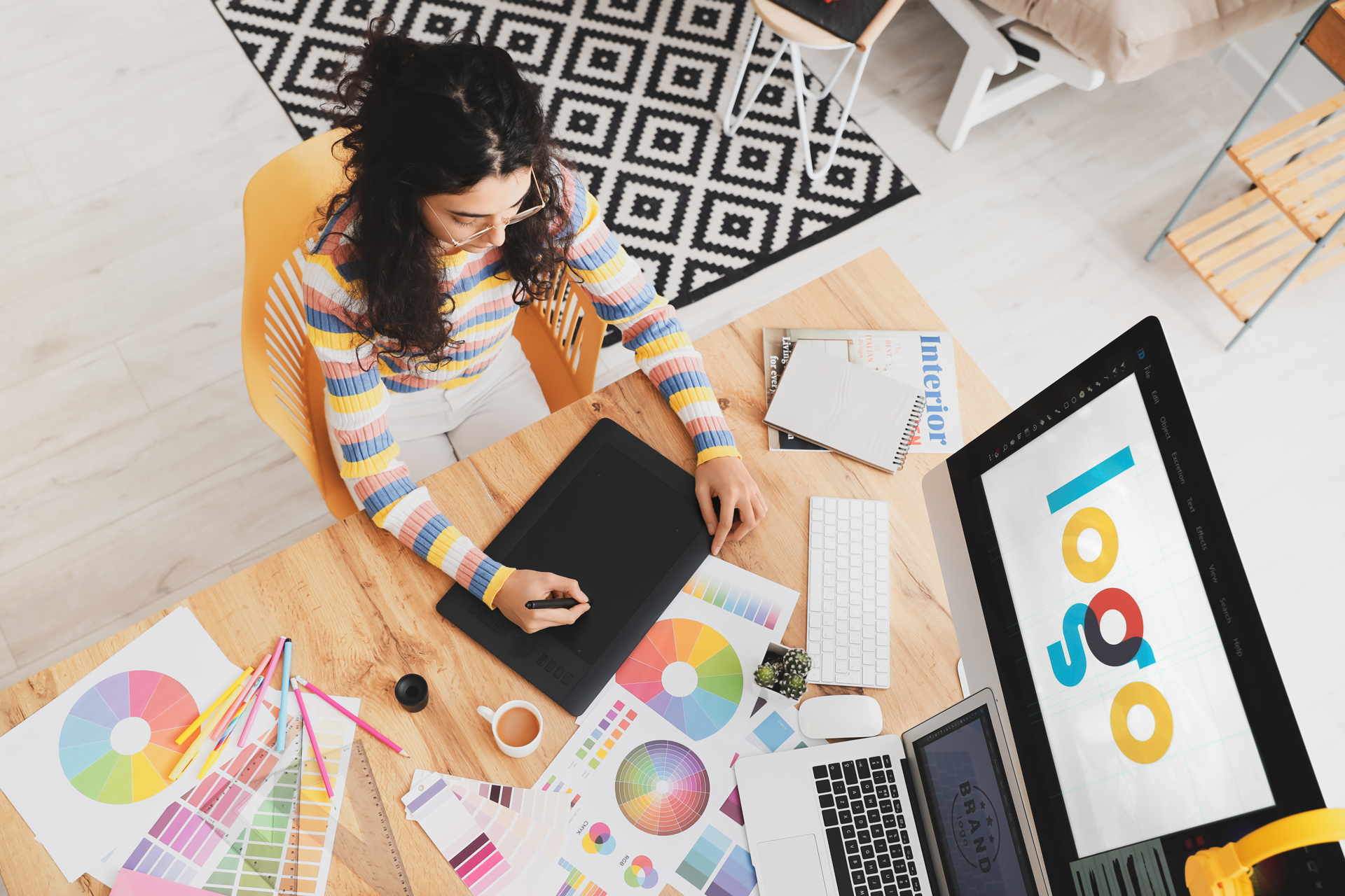 Conception graphique de vos supports de publicité - Europub